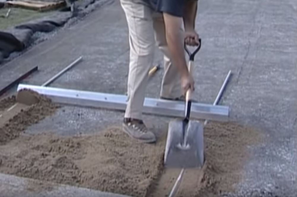 Preparation of Setting Bed for Pavers